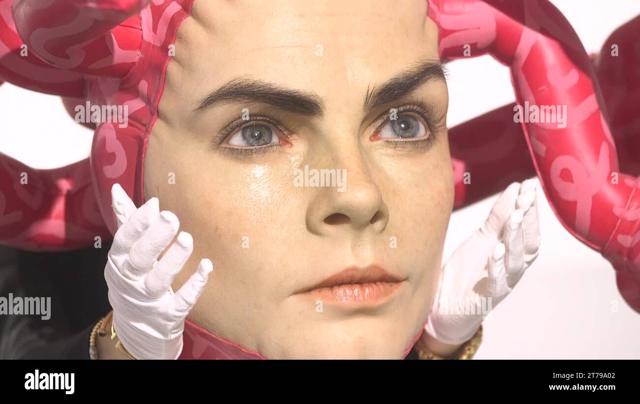 Cara delevingne and Stock Videos & Footage - HD and 4K Video Clips - Alamy