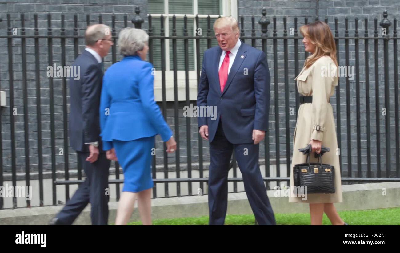 Donald trump and melania trump in downing street Stock Videos & Footage ...