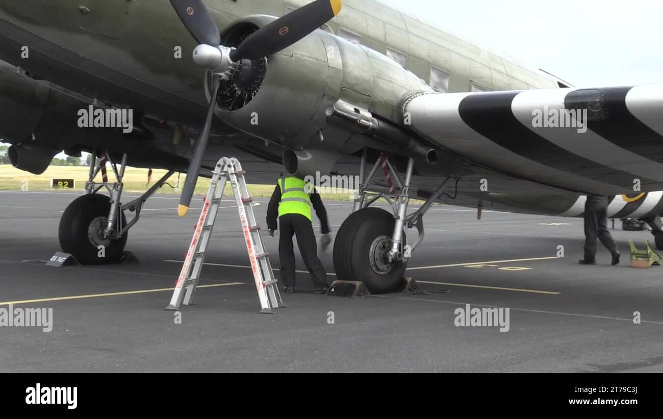 Raf regiment ww2 Stock Videos & Footage - HD and 4K Video Clips - Alamy