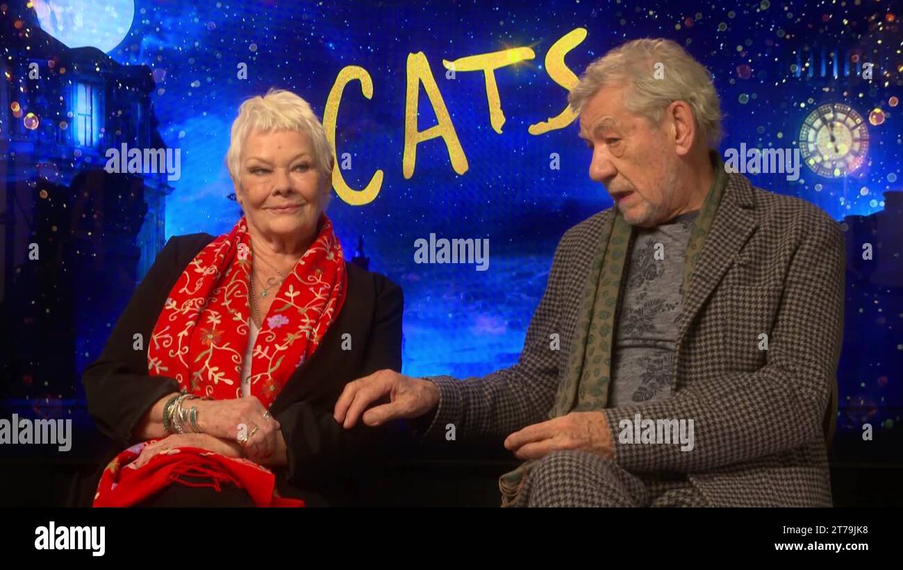 Sir Ian McKellen and Dame Judi Dench overwhelmed by Cats cast Stock ...