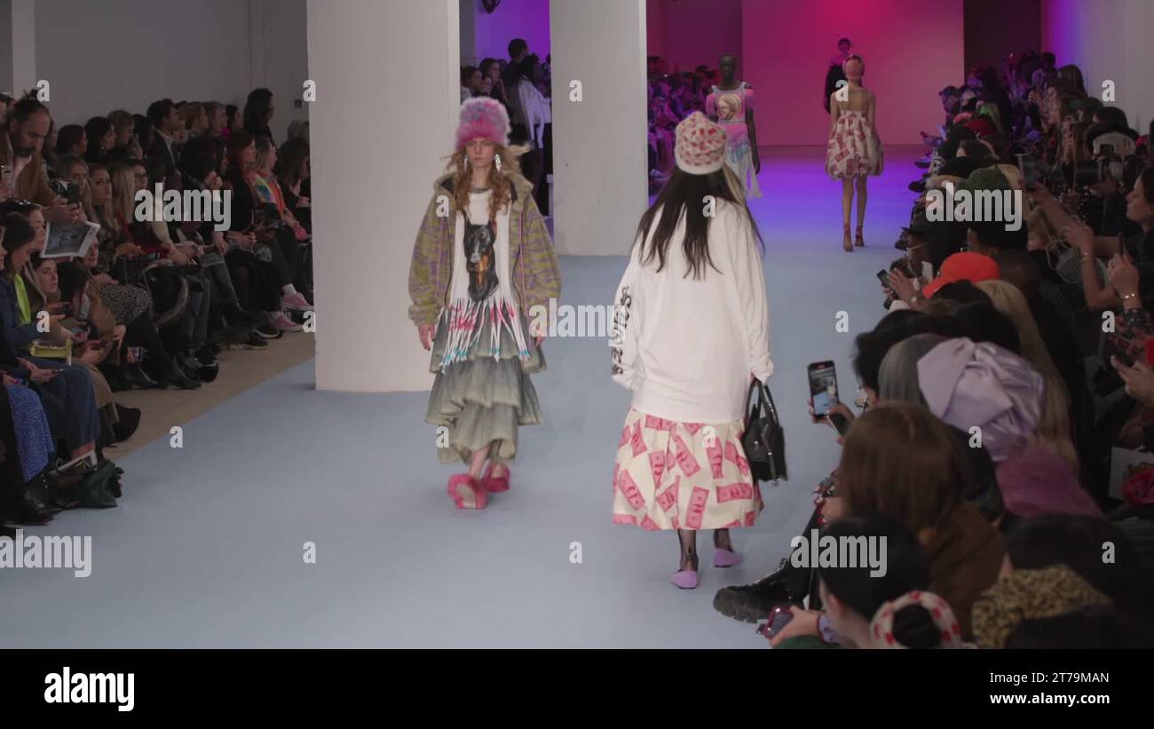British fashion designer catwalk Stock Videos & Footage - HD and 4K ...