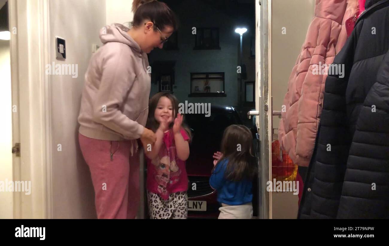 Clapping the nhs Stock Videos & Footage - HD and 4K Video Clips - Alamy