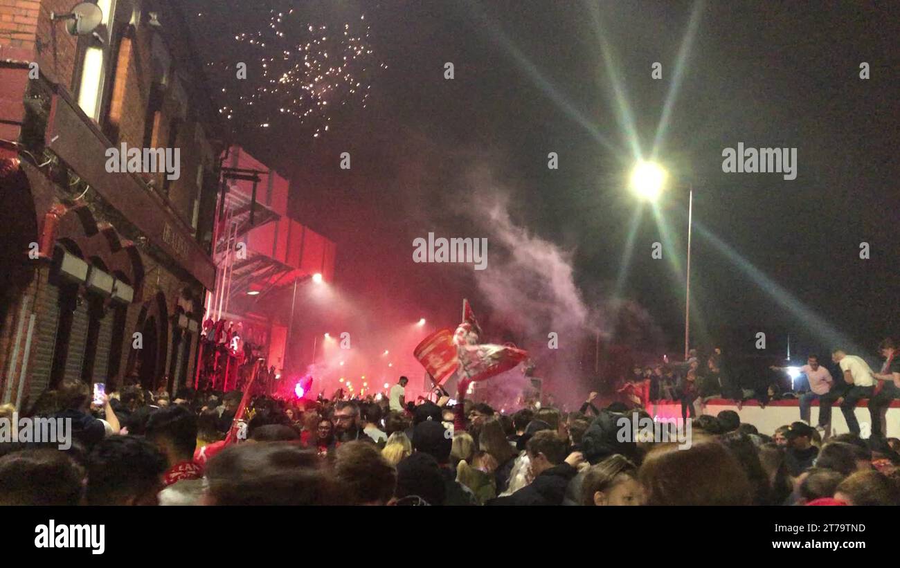Liverpool premier league trophy anfield Stock Videos & Footage - HD and ...