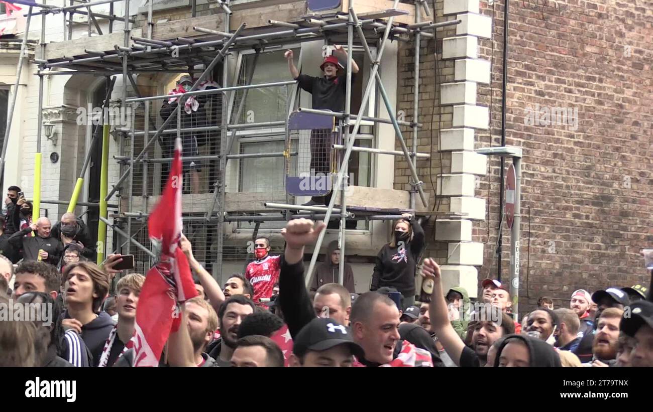 Kop anfield fans Stock Videos & Footage - HD and 4K Video Clips - Alamy