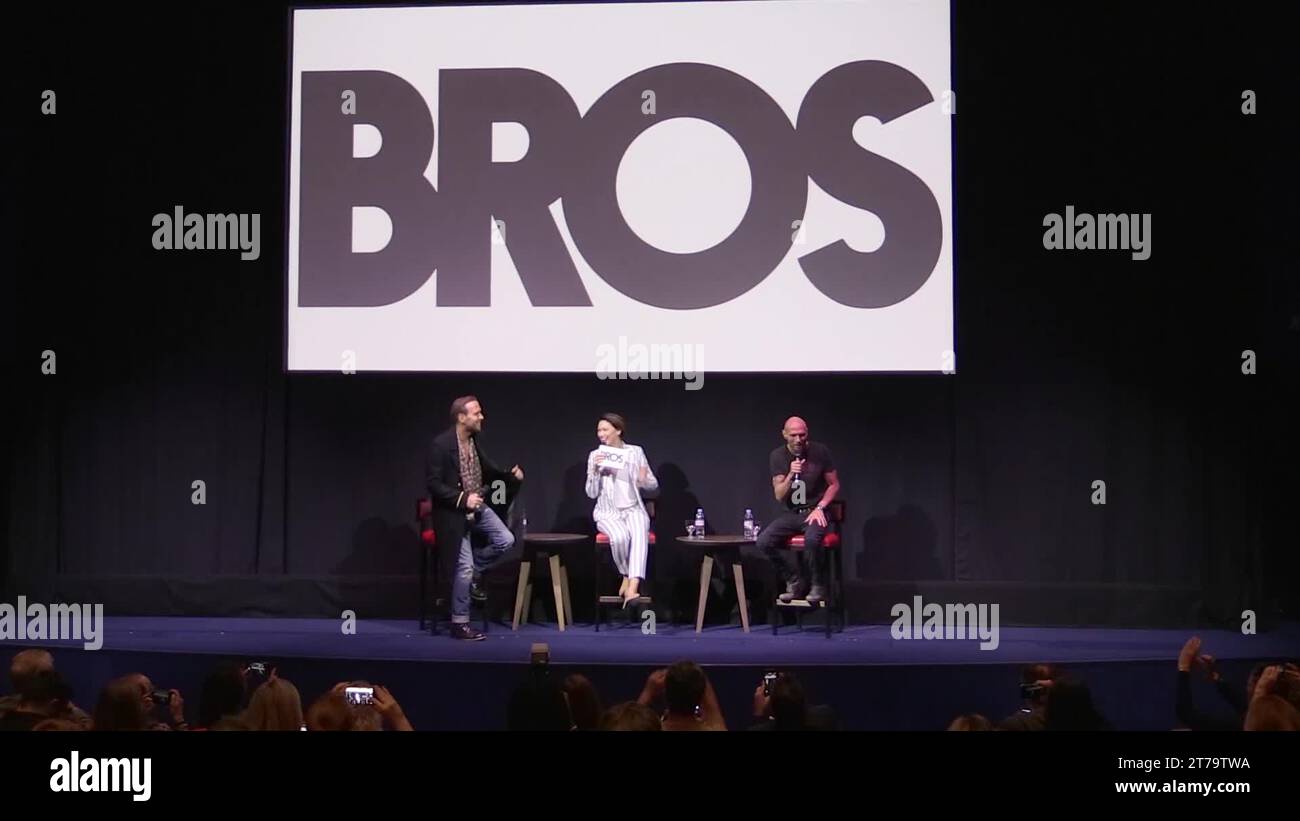 Reunion arena Stock Videos & Footage - HD and 4K Video Clips - Alamy