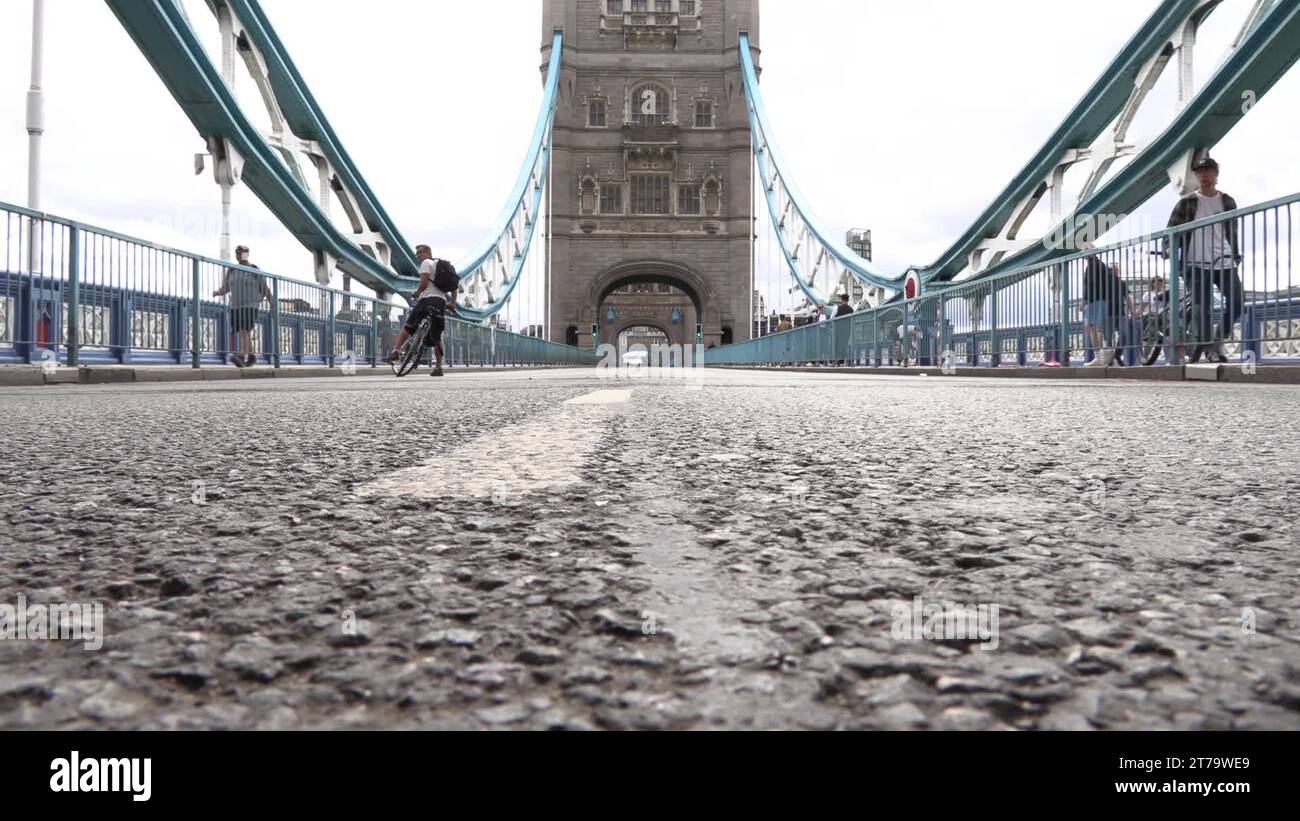 Tower Bridge remains closed following mechanical fault Stock Video ...