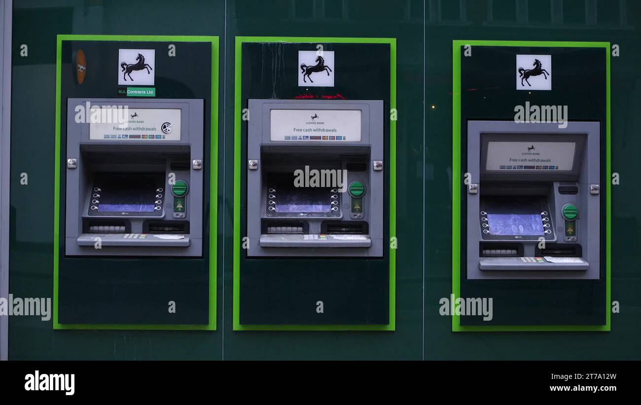 London high street banks Stock Videos & Footage - HD and 4K Video Clips ...