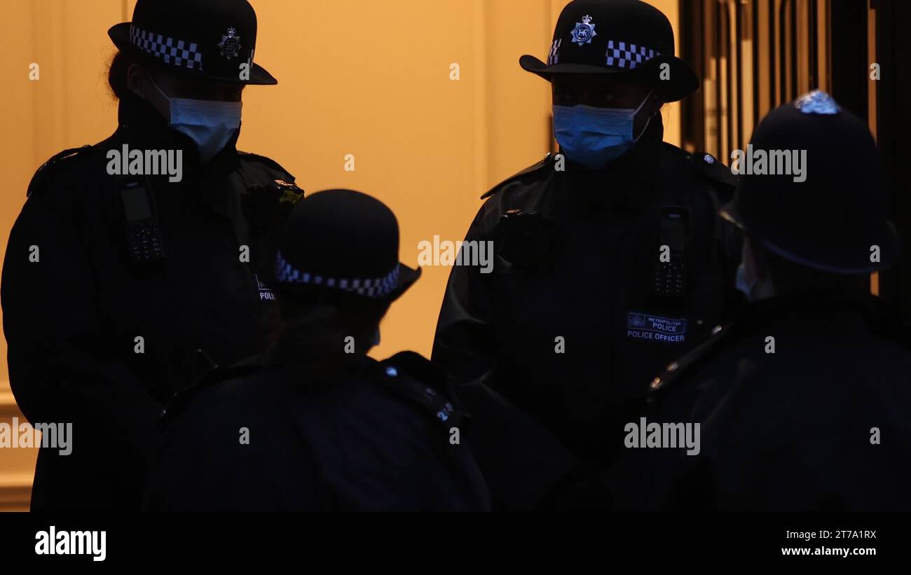 Edinburgh guard Stock Videos & Footage - HD and 4K Video Clips - Alamy