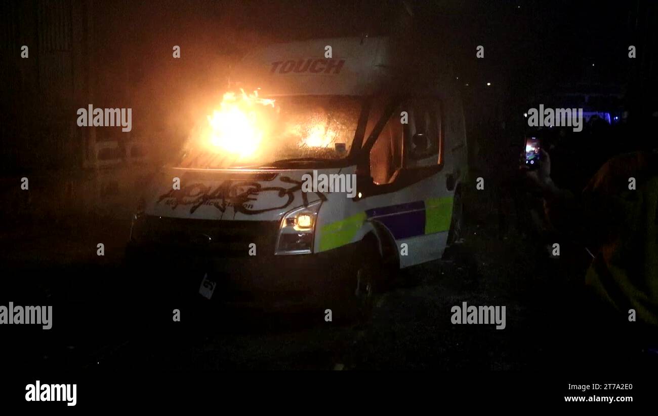 Kill the bill bristol police van fire Stock Videos & Footage - HD and ...
