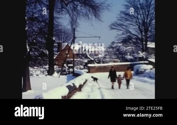 Scotland snow street Stock Videos & Footage - HD and 4K Video Clips - Alamy