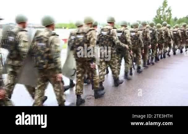 Column of soldiers Stock Videos & Footage - HD and 4K Video Clips - Alamy
