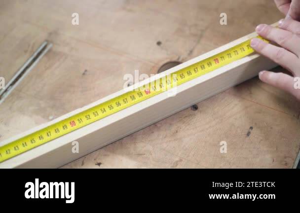 Measure with a ruler Stock Videos & Footage - HD and 4K Video Clips - Alamy
