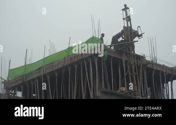 Howrah, West Bengal, India - 12th September 2021 : Casting of roof top ...
