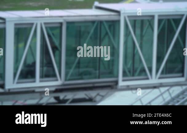 Jet bridge jetway boarding Stock Videos & Footage - HD and 4K Video ...