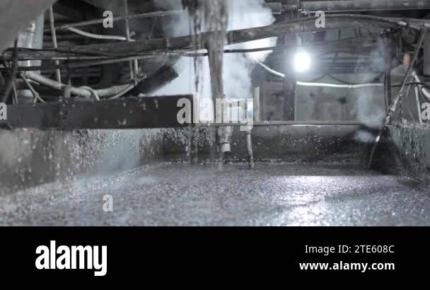 Recycling plastic by dissolving in a metal container using hot steam ...