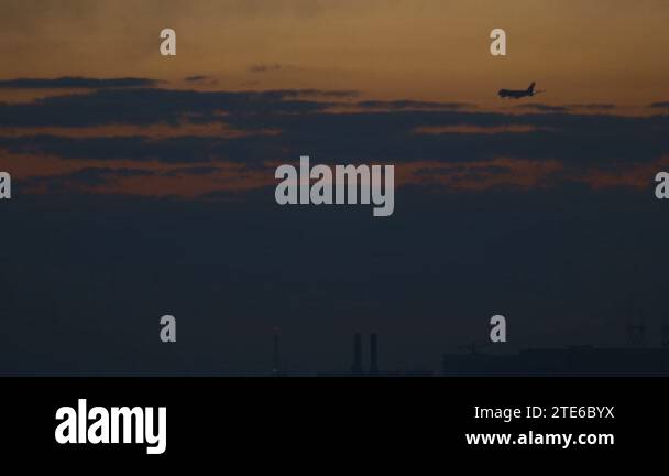 Boeing 747 sunset Stock Videos & Footage - HD and 4K Video Clips - Alamy