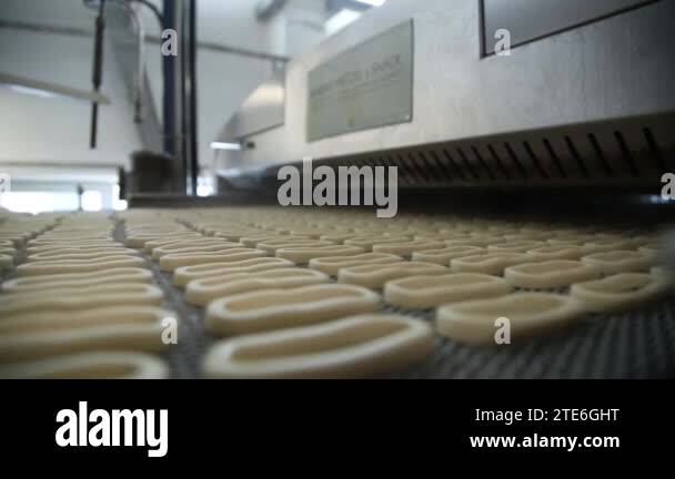 Automated bakery Stock Videos & Footage - HD and 4K Video Clips - Alamy