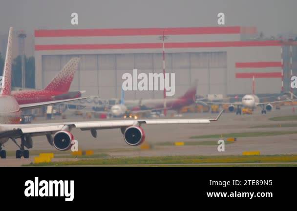 747 engines Stock Videos & Footage - HD and 4K Video Clips - Alamy