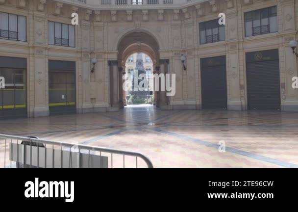 Overview market square Stock Videos & Footage - HD and 4K Video Clips ...