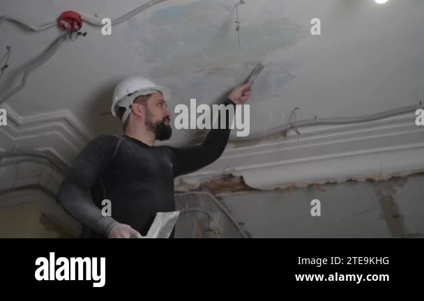 Helmet fitting Stock Videos & Footage - HD and 4K Video Clips - Alamy