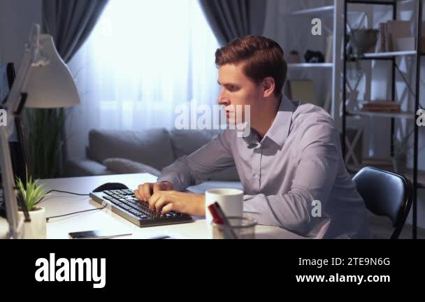 Internet mad Stock Videos & Footage - HD and 4K Video Clips - Alamy