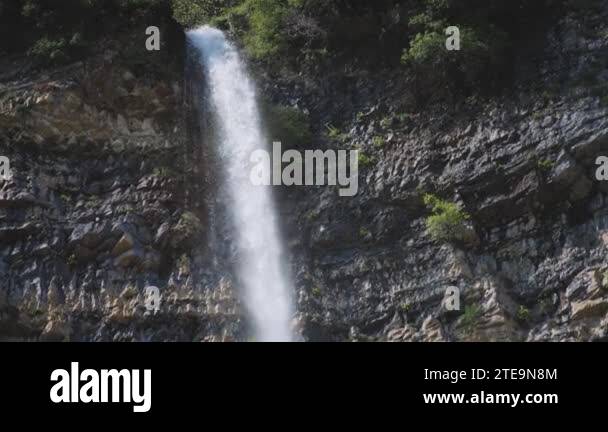 Water rock trees Stock Videos & Footage - HD and 4K Video Clips - Alamy