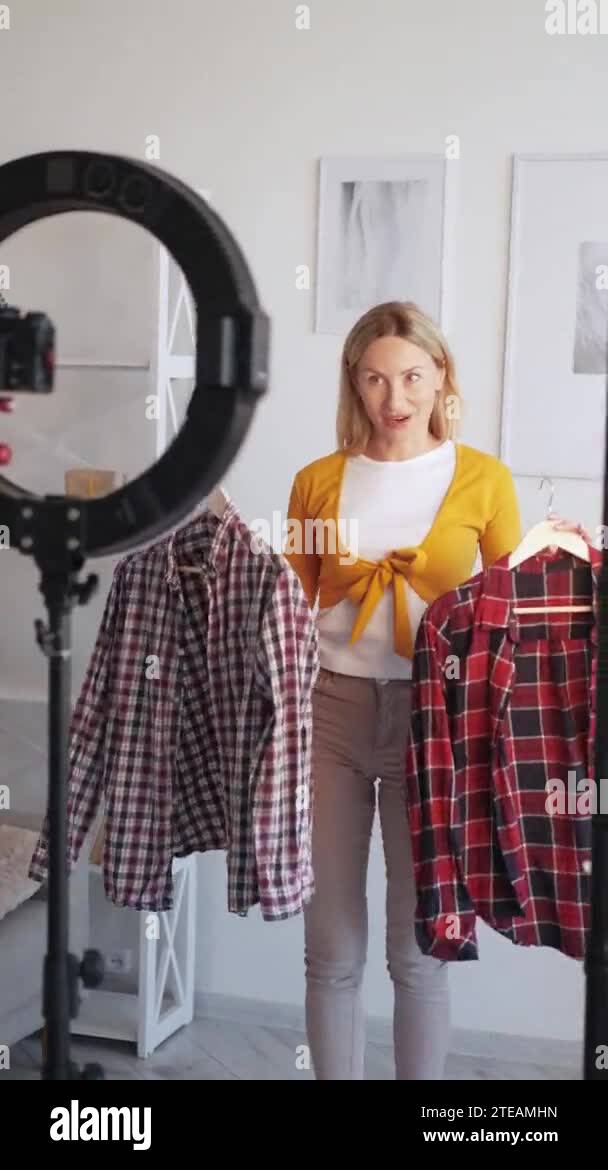Influencer trends Stock Videos & Footage - HD and 4K Video Clips - Alamy