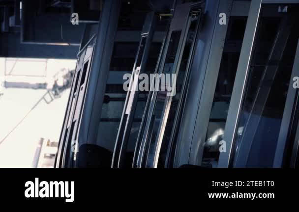 Loading gondolas Stock Videos & Footage - HD and 4K Video Clips - Alamy