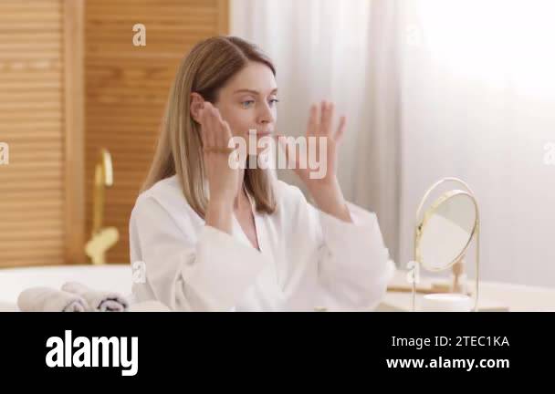 Hairstyling at home Stock Videos & Footage - HD and 4K Video Clips - Alamy