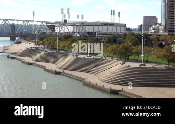 Cincinnati riverwalk Stock Videos & Footage - HD and 4K Video Clips - Alamy