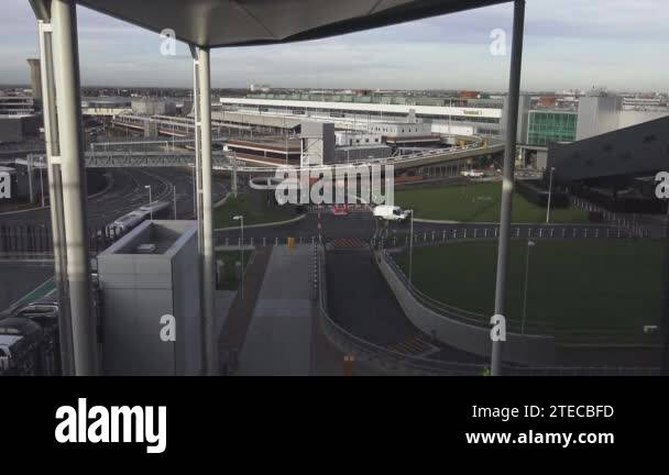 Heathrow airport aerial view london Stock Videos & Footage - HD and 4K ...