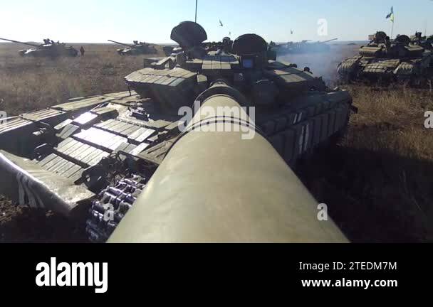 Large turret gun Stock Videos & Footage - HD and 4K Video Clips - Alamy