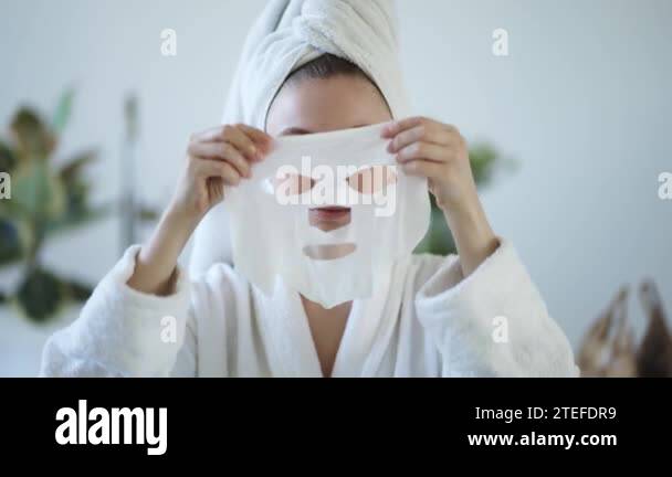 Un mask Stock Videos & Footage - HD and 4K Video Clips - Alamy