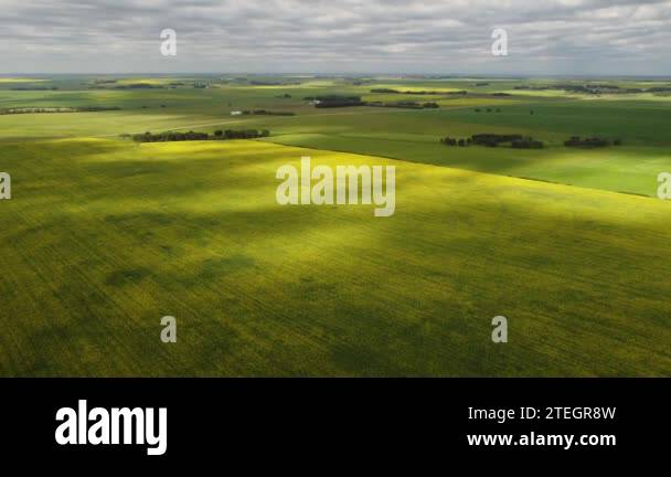 Canadian farm lands Stock Videos & Footage - HD and 4K Video Clips - Alamy