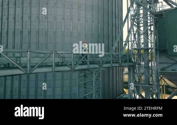 Large metallic structures Stock Videos & Footage - HD and 4K Video ...