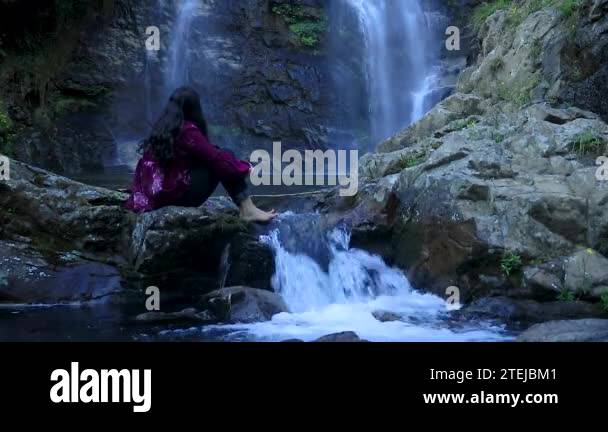 Meghalaya girl Stock Videos & Footage - HD and 4K Video Clips - Alamy