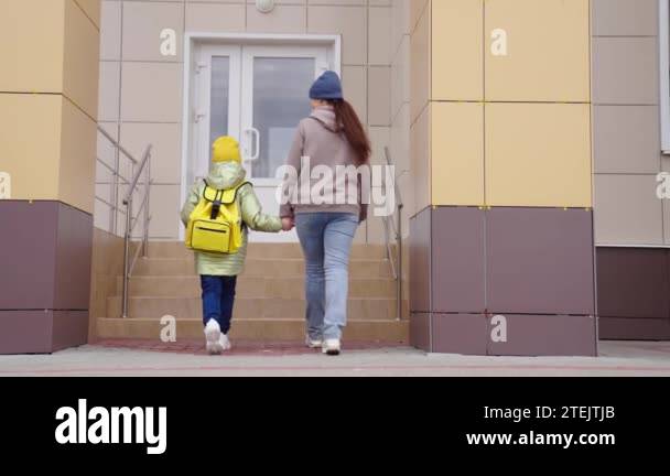 Mother children rush Stock Videos & Footage - HD and 4K Video Clips - Alamy
