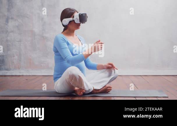 Simulator augmented Stock Videos & Footage - HD and 4K Video Clips - Alamy