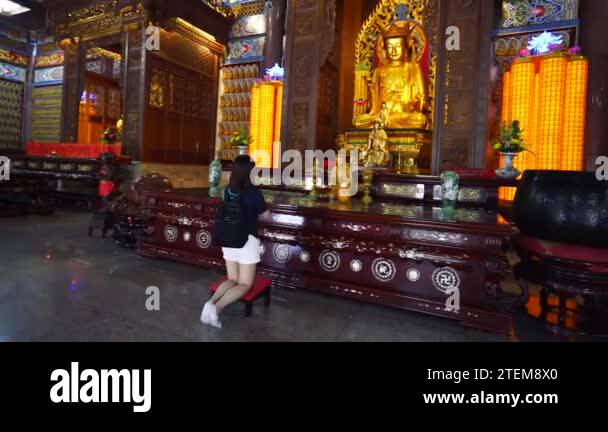 Penang shrine Stock Videos & Footage - HD and 4K Video Clips - Alamy