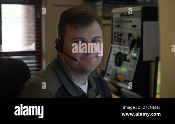 911 dispatch center Stock Videos & Footage - HD and 4K Video Clips - Alamy