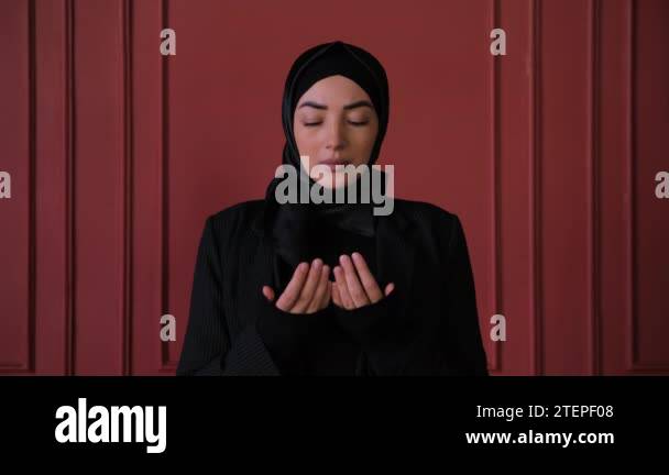 Muslim woman in hijab praying namaz. Concept of traditional Islamic ...
