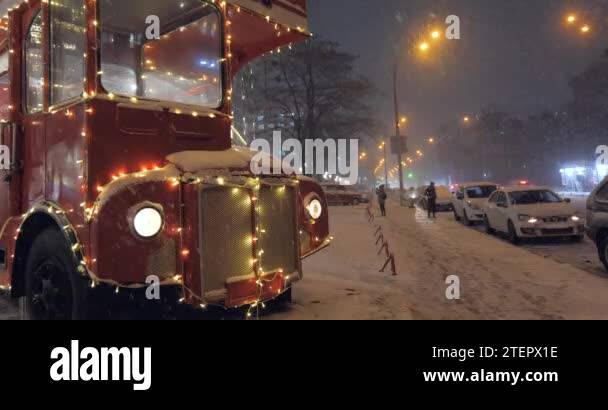Double decker bus snow Stock Videos & Footage - HD and 4K Video Clips ...