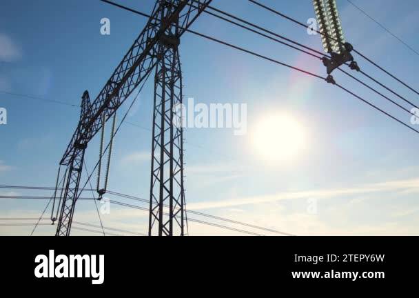 High voltage power line with insulation divider of electric power wires ...