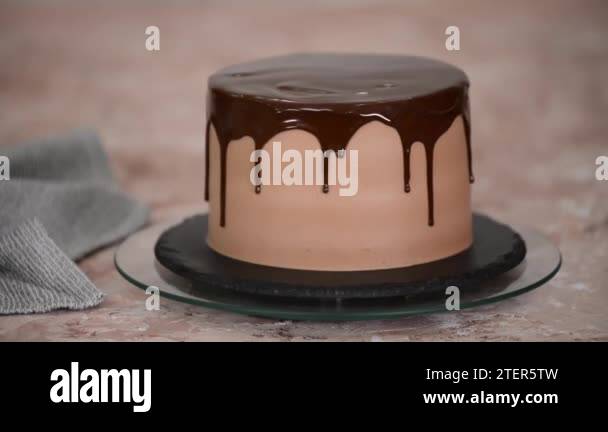 Rotating cake on stand Stock Videos & Footage - HD and 4K Video Clips ...