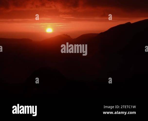 Stunning 4K timelapse video of dramatic sunset over the Atlantic Ocean ...