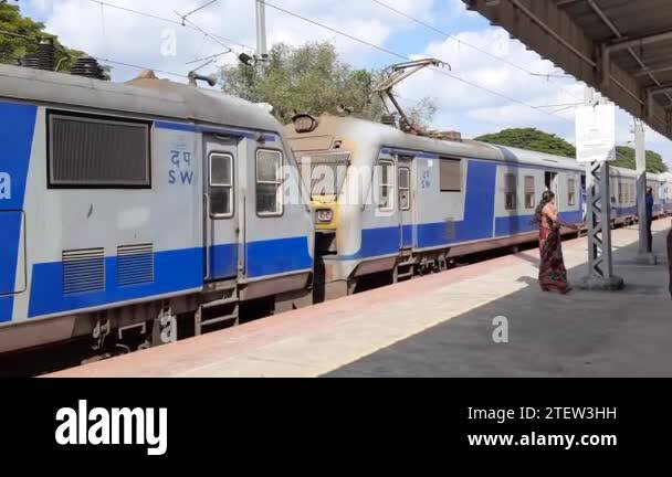 Karnataka train Stock Videos & Footage - HD and 4K Video Clips - Alamy