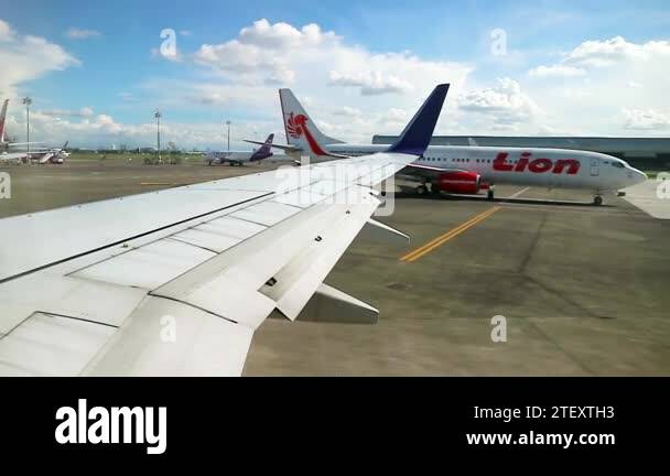 Airplane takeoff run way Stock Videos & Footage - HD and 4K Video Clips ...