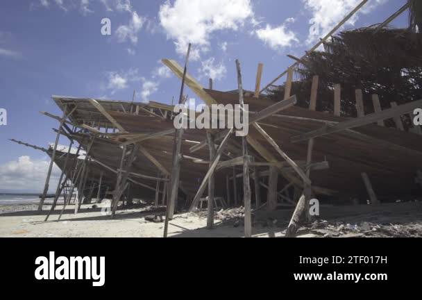 Traditional Phinisi Pinisi Boat Building at Tanjung Bira, South ...