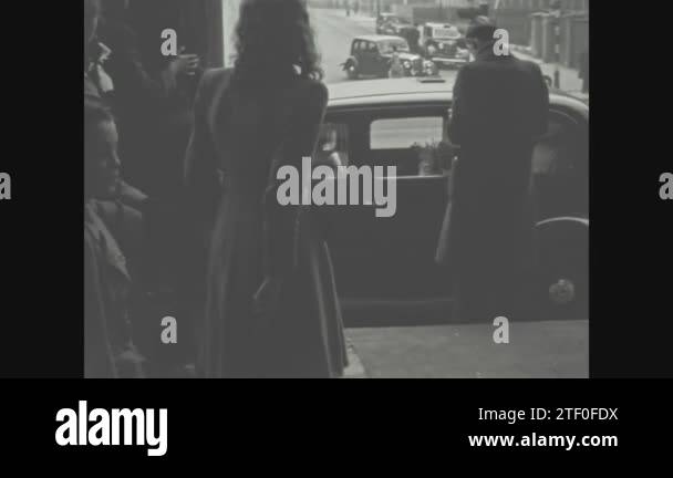LONDON, UNITED KINGDOM MARCH 1949: Scene with cars and traffic in the ...