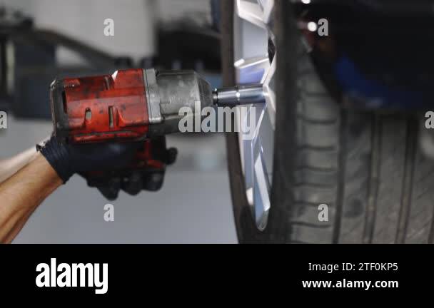 Assembly or dismantling of the wheels in the workshop. repair and ...